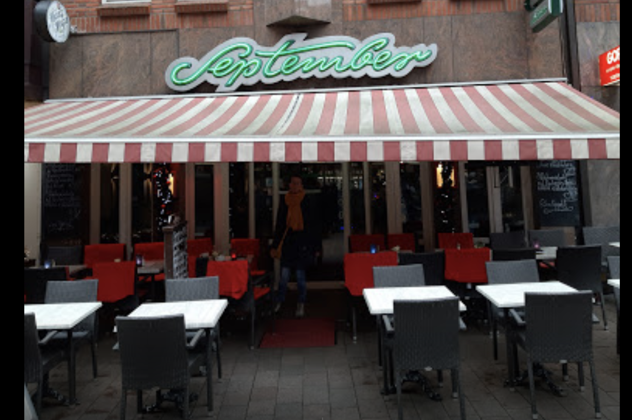 September – Restaurant – Bar – Café